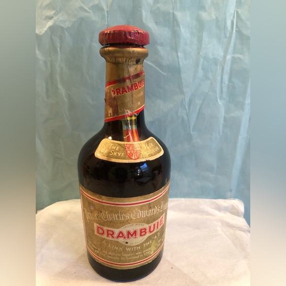 Dining | 6713 Vtg Drambuie Liquor Glass Bottle 2332 Qt Prince Charles ...